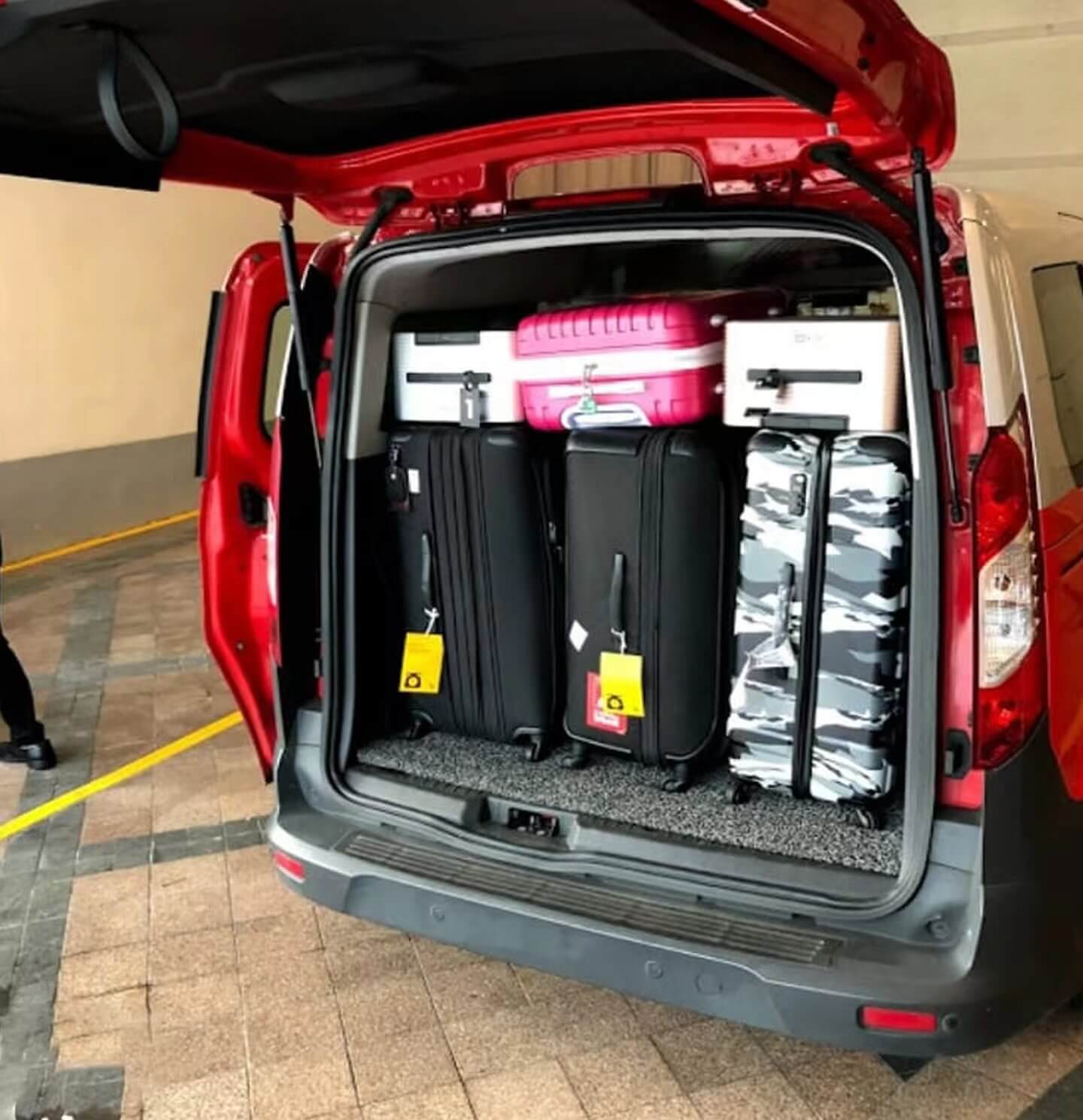 SuperCab | 體驗優質的士及豪華7人車服務